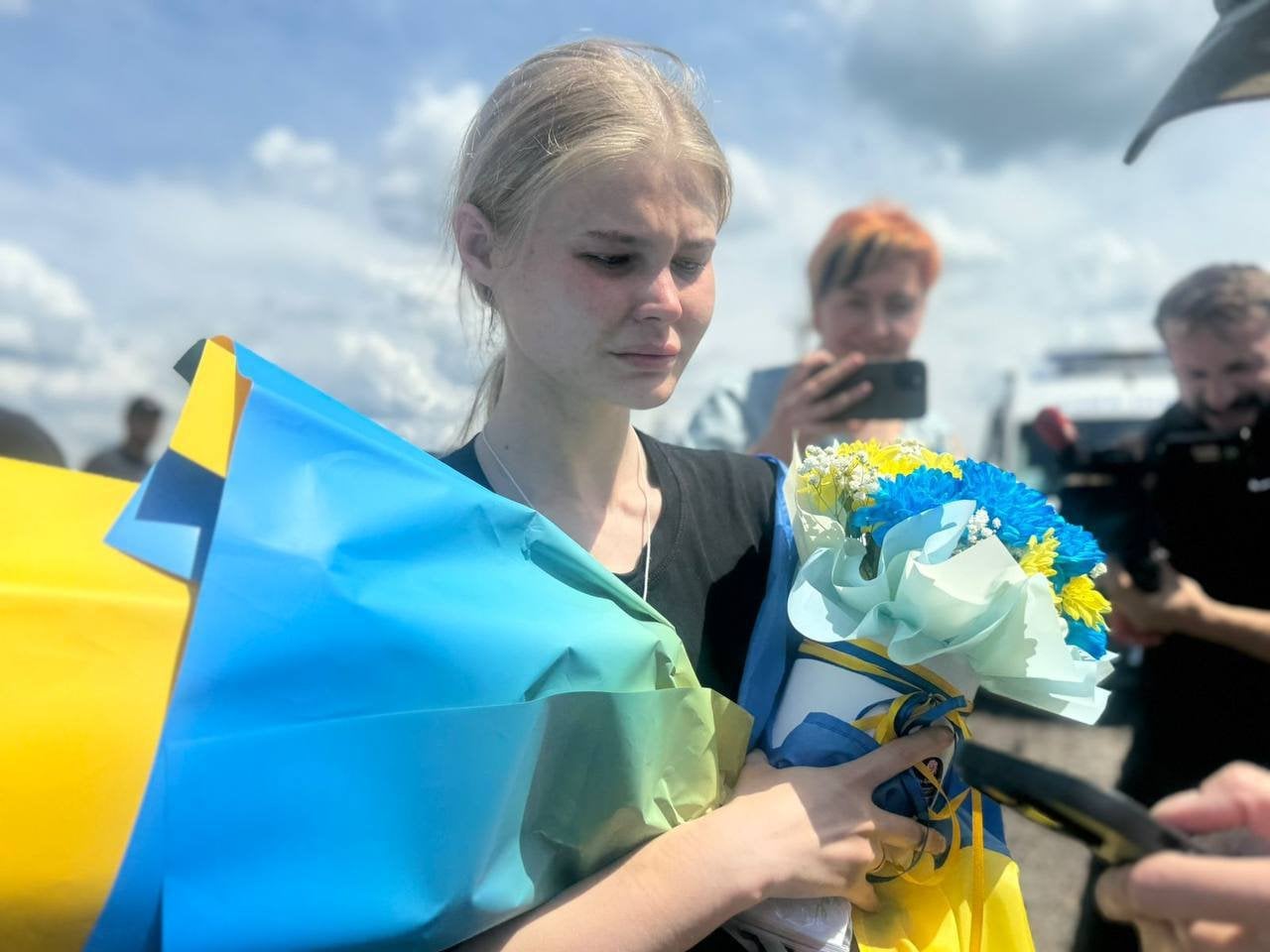 Today, Maryana Checheliuk returned home from Russian captivity ...